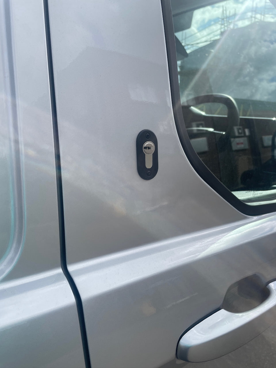 NEW Ford Transit Custom Deadlocks | Vanlocker | Van Lock Experts | UK ...