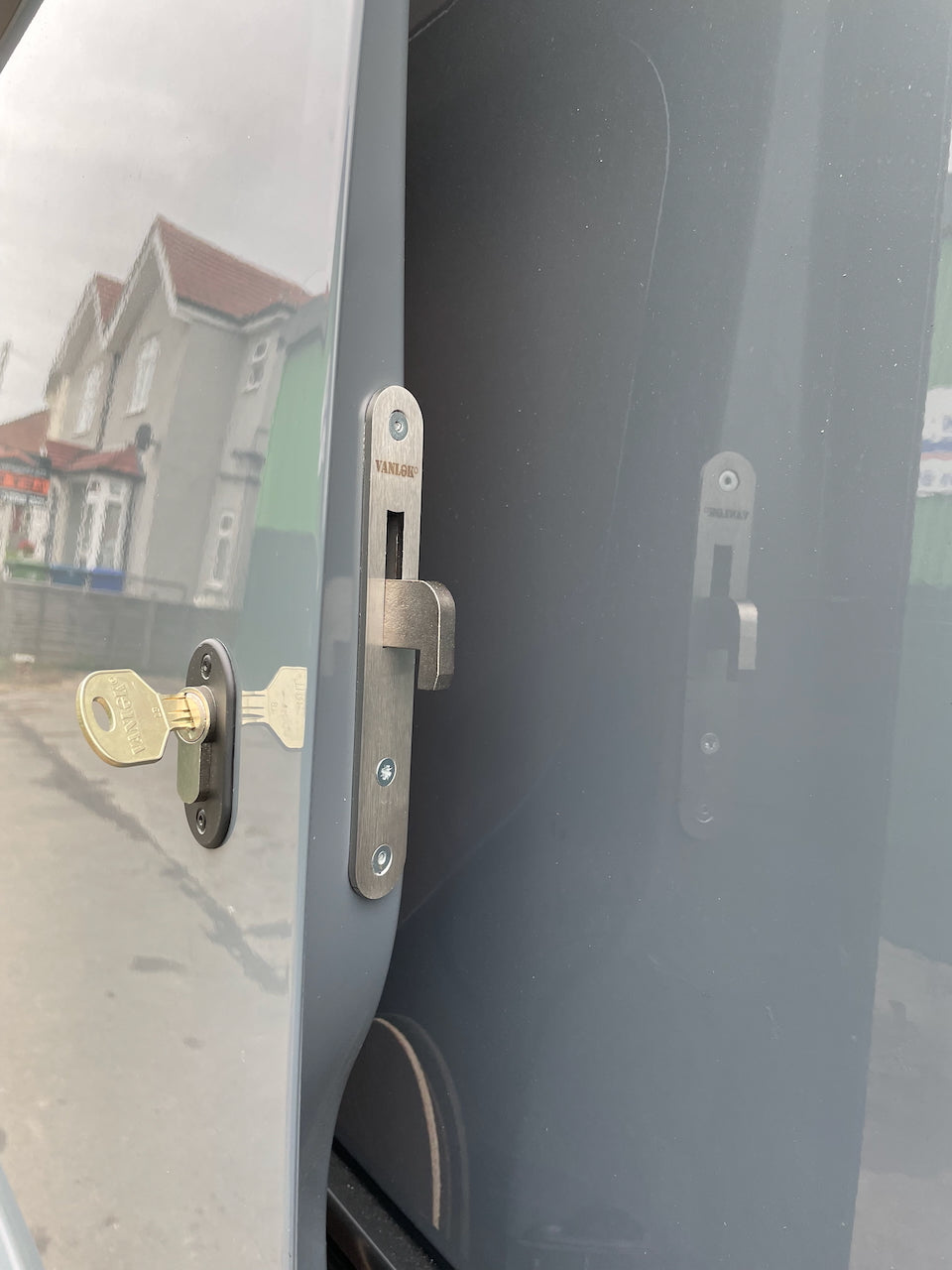 Vauxhall Movano 2010 - 2024 Hooklocks | Vanlocker | Van Security ...